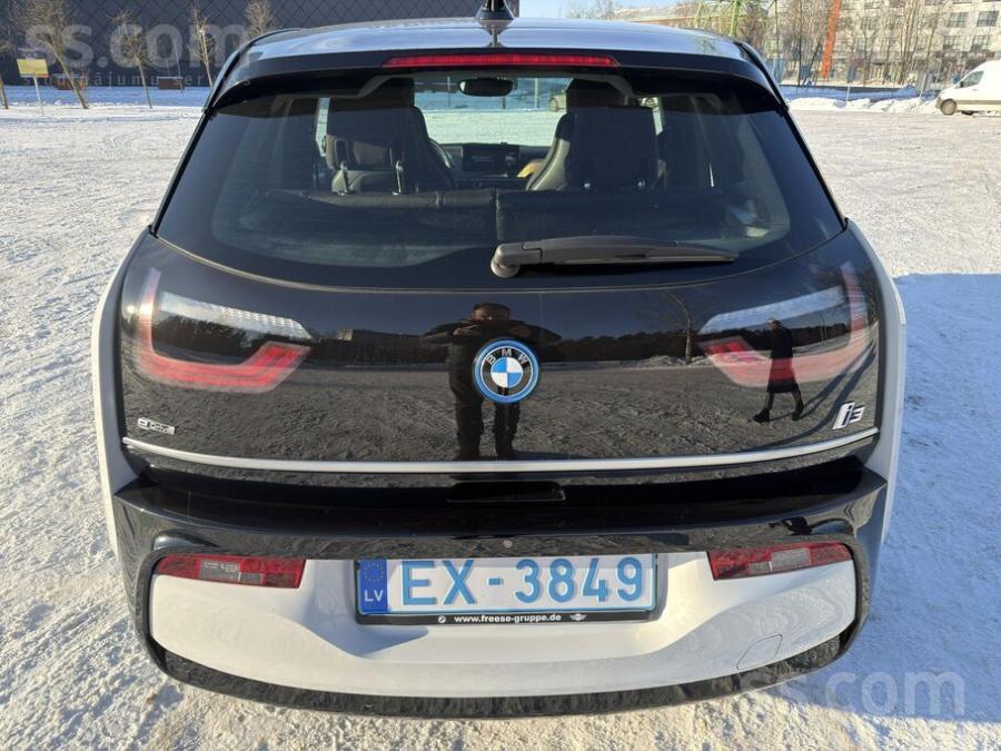 White BMW I3 2018 in Jelgava, with an engine capacity of 0.00 L and mileage of 83 thousand km for 11700 €, photo 4 on AUTOMOTO.COM.LV