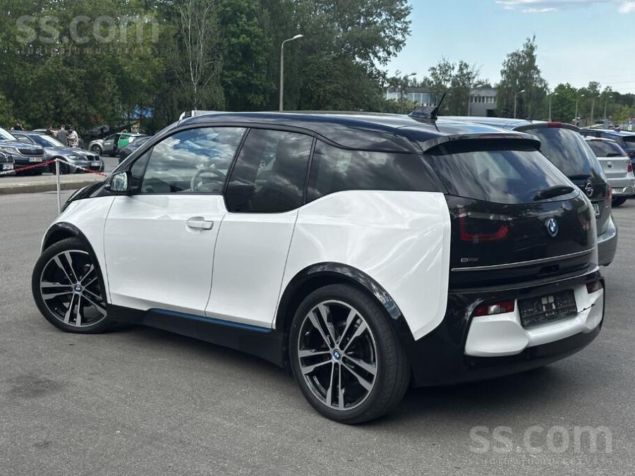 White BMW I3 2018 in Riga, with an engine capacity of 0.00 L and mileage of 85 thousand km for 16500 €, photo 3 on AUTOMOTO.COM.LV
