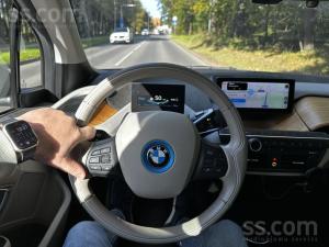 White BMW I3 2018 in Riga, with an engine capacity of 0.00 L and mileage of 85 thousand km for 16500 €, photo 12 on AUTOMOTO.COM.LV