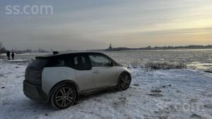 White BMW I3 2018 in Riga, with an engine capacity of 0.00 L and mileage of 85 thousand km for 16500 €, photo 15 on AUTOMOTO.COM.LV