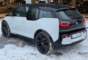 White BMW I3 2019 in Riga, with an engine capacity of 0.00 L and mileage of 43 thousand km for 17700 €, photo 4 on AUTOMOTO.COM.LV
