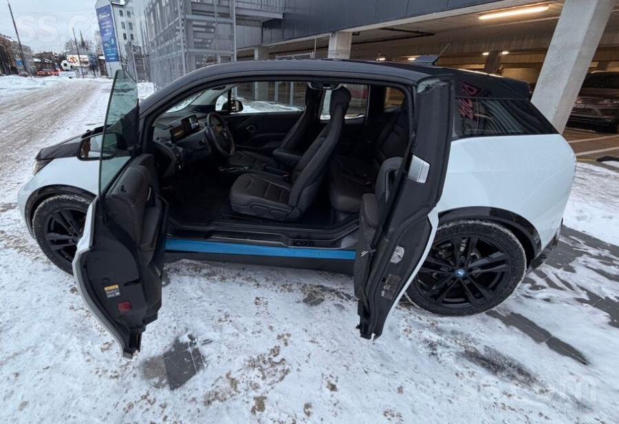 White BMW I3 2019 in Riga, with an engine capacity of 0.00 L and mileage of 43 thousand km for 17700 €, photo 16 on AUTOMOTO.COM.LV