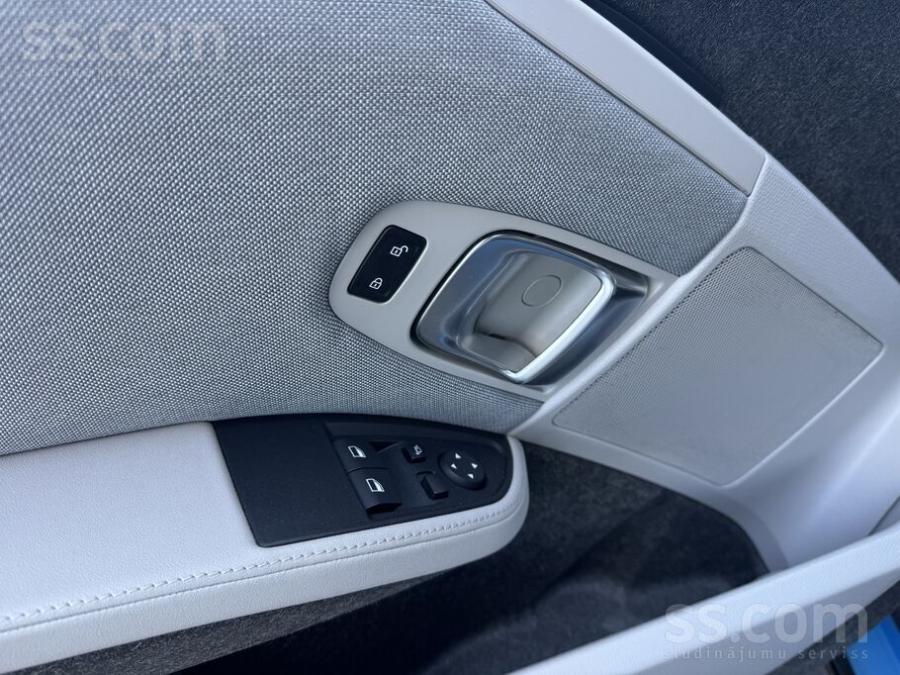 Balts BMW I3 2019 Talsi, ar dzinēja tilpumu 0.00 L un nobraukumu 129 tūkst. km par 15795 €, foto 10 vietnē AUTOMOTO.COM.LV