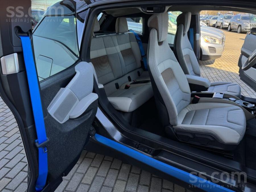 Balts BMW I3 2019 Talsi, ar dzinēja tilpumu 0.00 L un nobraukumu 129 tūkst. km par 15795 €, foto 14 vietnē AUTOMOTO.COM.LV