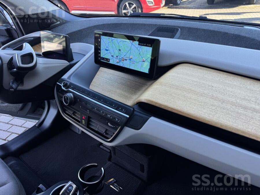 Balts BMW I3 2019 Talsi, ar dzinēja tilpumu 0.00 L un nobraukumu 129 tūkst. km par 15795 €, foto 16 vietnē AUTOMOTO.COM.LV