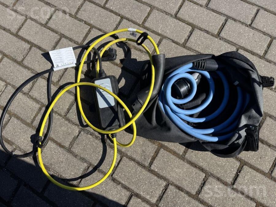 Balts BMW I3 2019 Talsi, ar dzinēja tilpumu 0.00 L un nobraukumu 129 tūkst. km par 15795 €, foto 22 vietnē AUTOMOTO.COM.LV