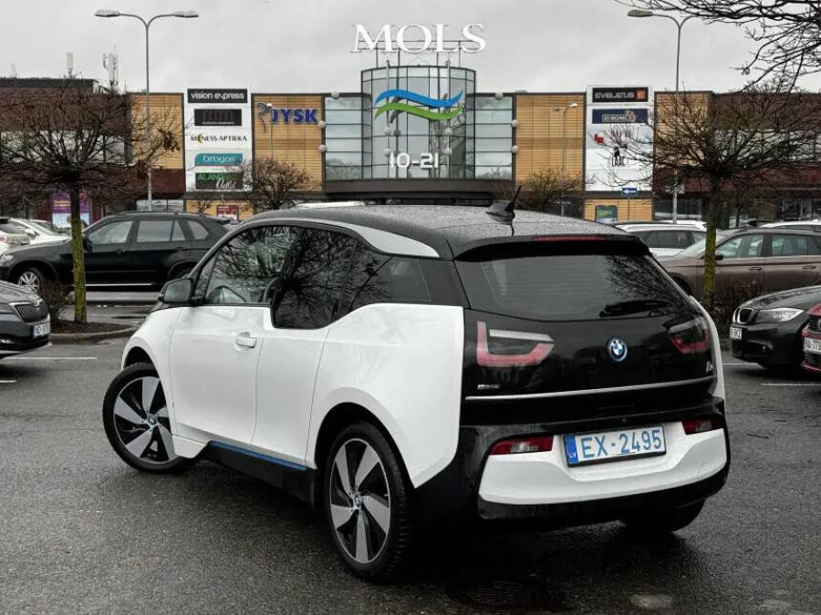 White BMW I3 2019 in Riga, with an engine capacity of 0.00 L and mileage of 102 thousand km for 18990 €, photo 3 on AUTOMOTO.COM.LV