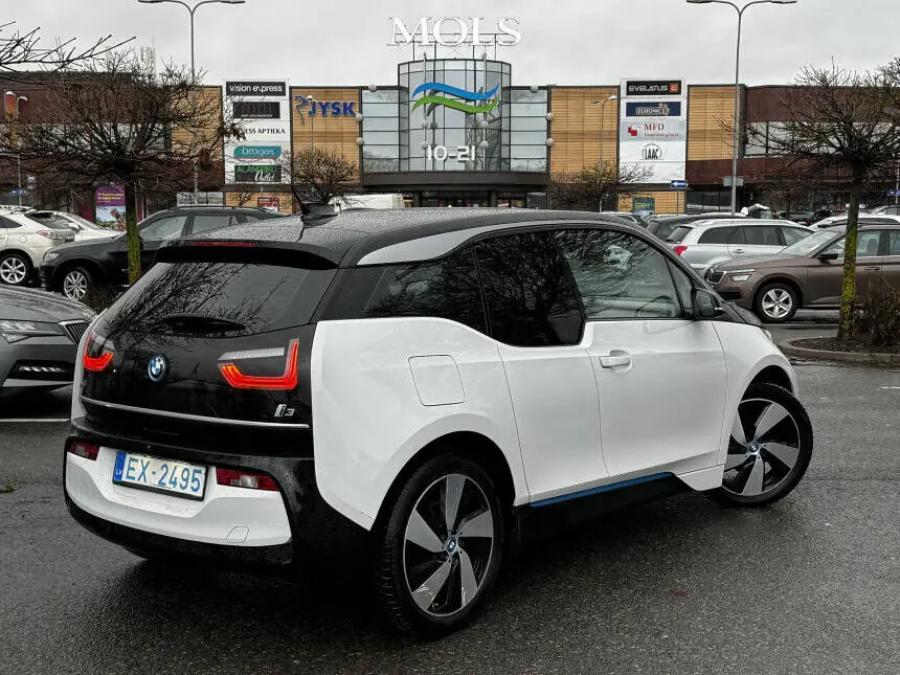 White BMW I3 2019 in Riga, with an engine capacity of 0.00 L and mileage of 102 thousand km for 18990 €, photo 4 on AUTOMOTO.COM.LV