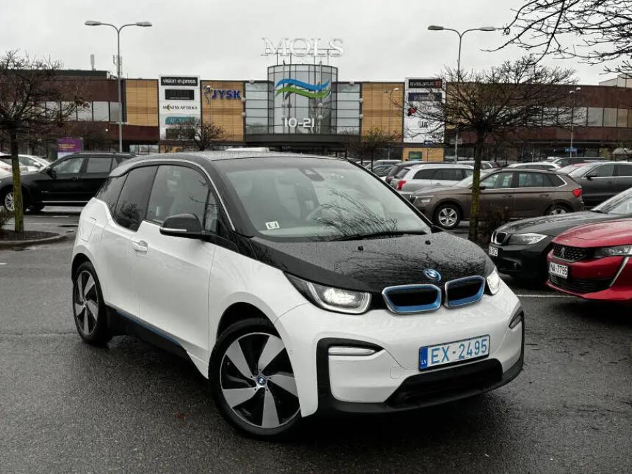White BMW I3 2019 in Riga, with an engine capacity of 0.00 L and mileage of 102 thousand km for 18990 €, photo 6 on AUTOMOTO.COM.LV