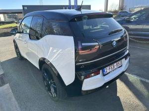 White BMW I3 2019 in Riga, with an engine capacity of 0.00 L and mileage of 129 thousand km for 15995 €, photo 4 on AUTOMOTO.COM.LV