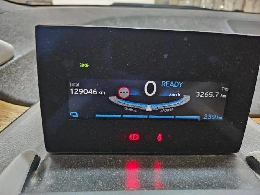 White BMW I3 2019 in Riga, with an engine capacity of 0.00 L and mileage of 129 thousand km for 15995 €, photo 10 on AUTOMOTO.COM.LV