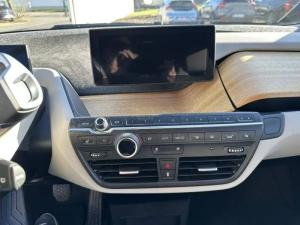 White BMW I3 2019 in Riga, with an engine capacity of 0.00 L and mileage of 129 thousand km for 15995 €, photo 14 on AUTOMOTO.COM.LV