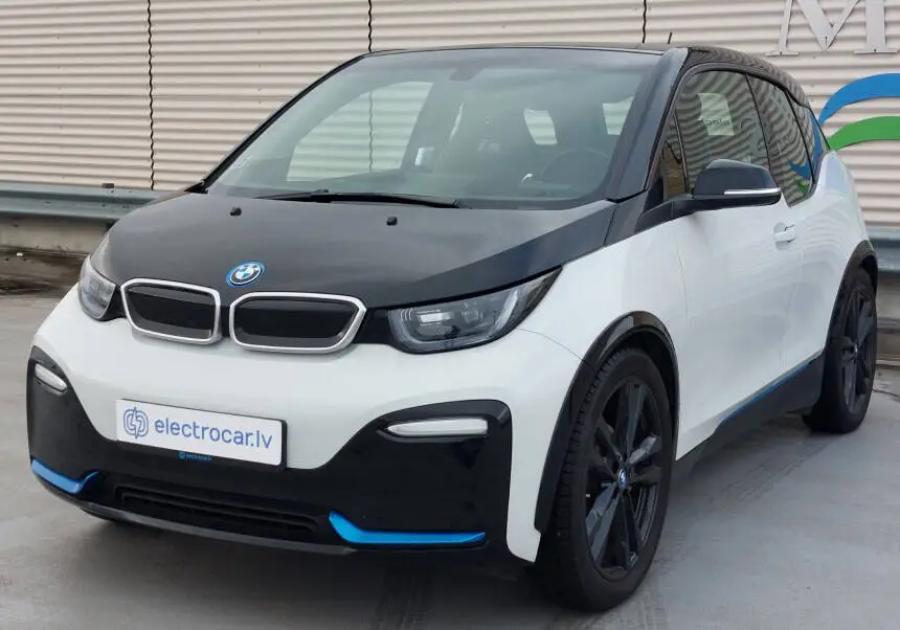 White BMW I3 2019 in Riga, with an engine capacity of 0.00 L and mileage of 48 thousand km for 28000 €, photo 4 on AUTOMOTO.COM.LV