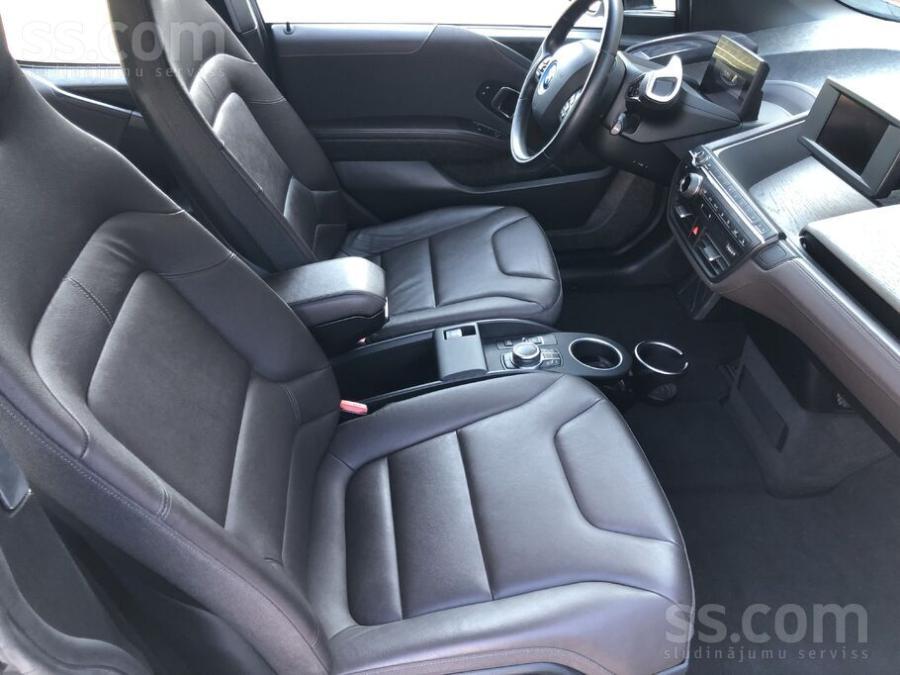 White BMW I3 2019 in Riga, with an engine capacity of 0.00 L and mileage of 93 thousand km for 17450 €, photo 9 on AUTOMOTO.COM.LV