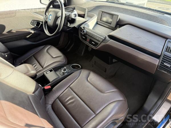 White BMW I3 2019 in Riga, with an engine capacity of 0.00 L and mileage of 94 thousand km for 15950 €, photo 9 on AUTOMOTO.COM.LV