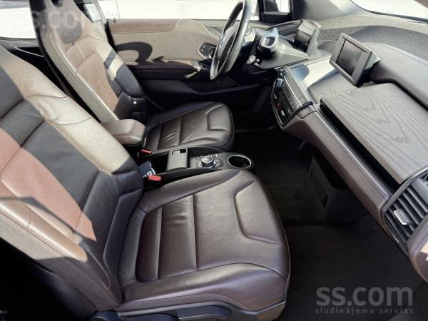 White BMW I3 2019 in Riga, with an engine capacity of 0.00 L and mileage of 94 thousand km for 15950 €, photo 10 on AUTOMOTO.COM.LV