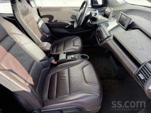 White BMW I3 2019 in Riga, with an engine capacity of 0.00 L and mileage of 94 thousand km for 15950 €, photo 10 on AUTOMOTO.COM.LV