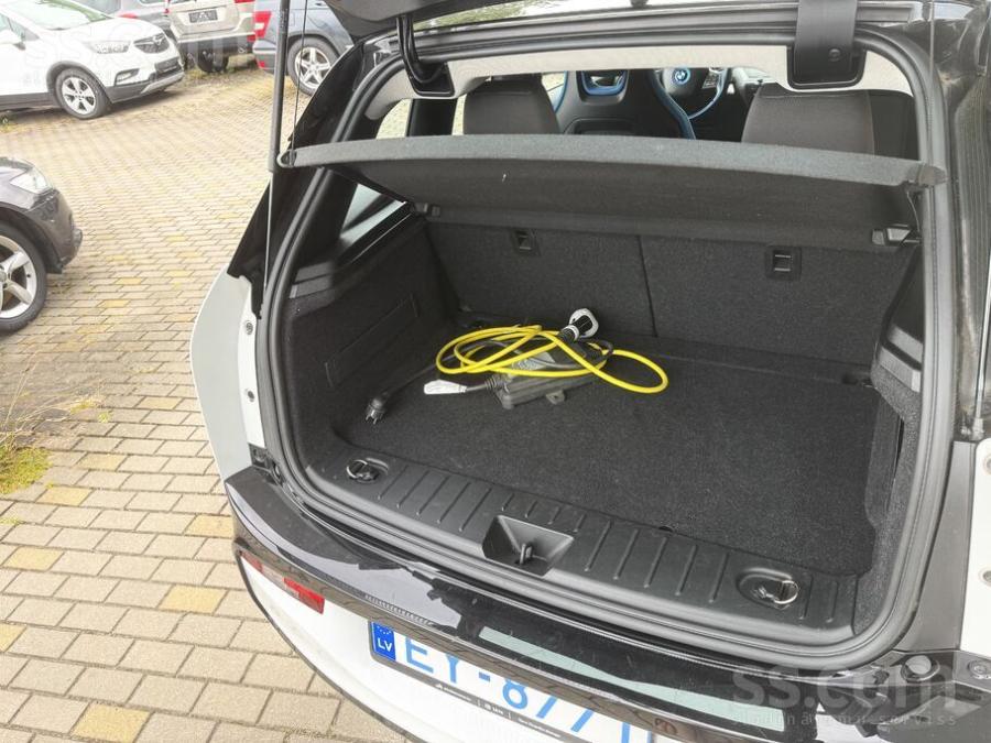 Balts BMW I3 2019 Talsi, ar dzinēja tilpumu 0.00 L un nobraukumu 78 tūkst. km par 13995 €, foto 11 vietnē AUTOMOTO.COM.LV