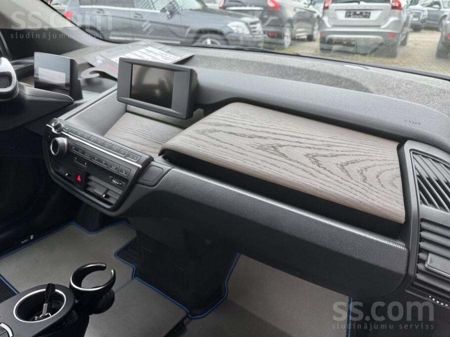 Balts BMW I3 2019 Talsi, ar dzinēja tilpumu 0.00 L un nobraukumu 78 tūkst. km par 13995 €, foto 13 vietnē AUTOMOTO.COM.LV