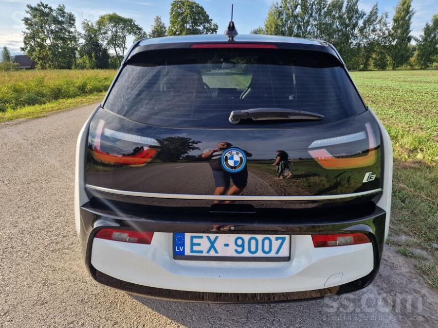 White BMW I3 2019 in Riga, with an engine capacity of 0.00 L and mileage of 94 thousand km for 15900 €, photo 6 on AUTOMOTO.COM.LV