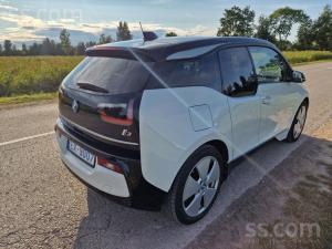 White BMW I3 2019 in Riga, with an engine capacity of 0.00 L and mileage of 94 thousand km for 15900 €, photo 7 on AUTOMOTO.COM.LV