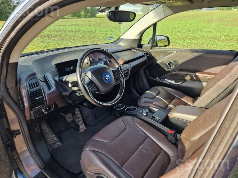 White BMW I3 2019 in Riga, with an engine capacity of 0.00 L and mileage of 94 thousand km for 15900 €, photo 9 on AUTOMOTO.COM.LV