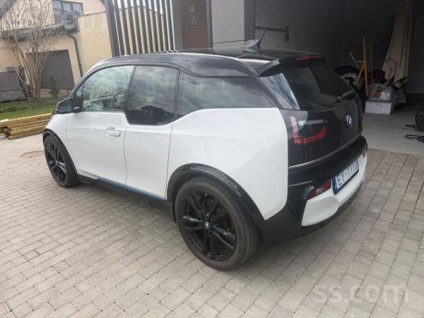 White BMW I3 2019 in Riga, with an engine capacity of 0.00 L and mileage of 70 thousand km for 20200 €, photo 4 on AUTOMOTO.COM.LV