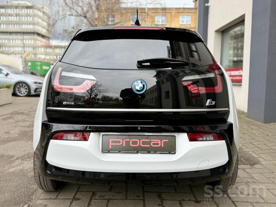 White BMW I3 2020 in Riga, with an engine capacity of 0.00 L and mileage of 57 thousand km for 18450 €, photo 3 on AUTOMOTO.COM.LV