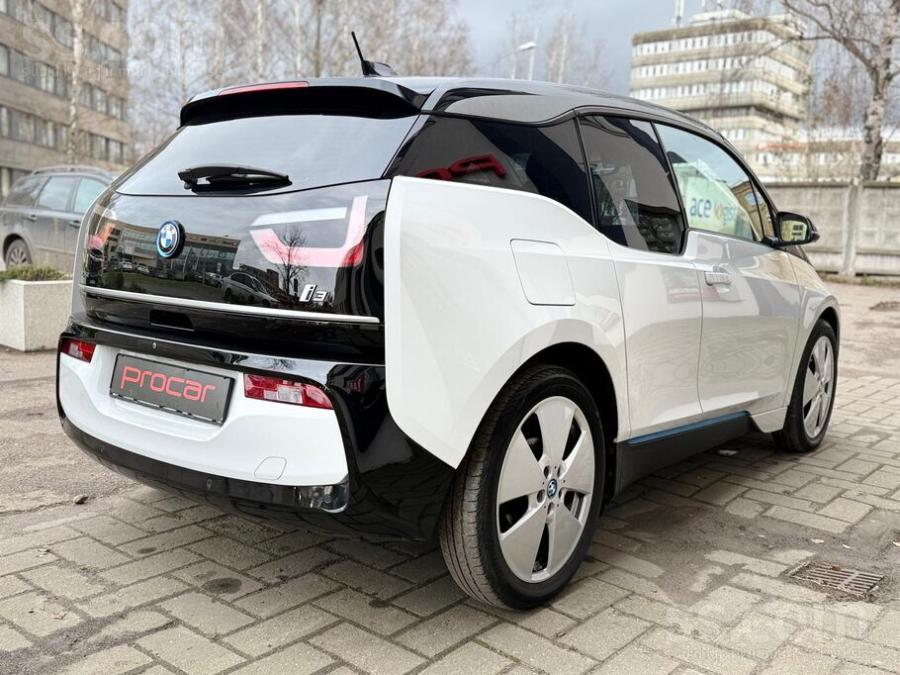 White BMW I3 2020 in Riga, with an engine capacity of 0.00 L and mileage of 57 thousand km for 18450 €, photo 4 on AUTOMOTO.COM.LV