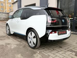 White BMW I3 2020 in Riga, with an engine capacity of 0.00 L and mileage of 57 thousand km for 18450 €, photo 5 on AUTOMOTO.COM.LV