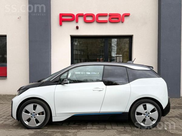 White BMW I3 2020 in Riga, with an engine capacity of 0.00 L and mileage of 57 thousand km for 18450 €, photo 6 on AUTOMOTO.COM.LV