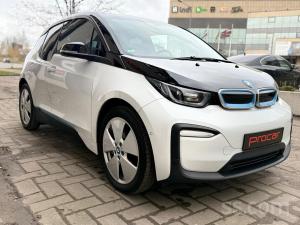 White BMW I3 2020 in Riga, with an engine capacity of 0.00 L and mileage of 57 thousand km for 18450 €, photo 8 on AUTOMOTO.COM.LV