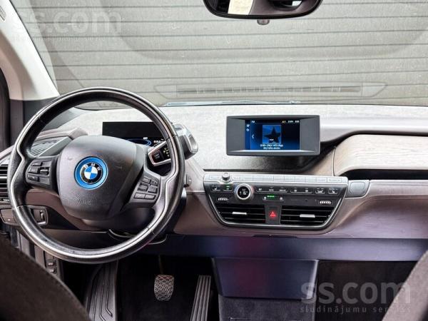 White BMW I3 2020 in Riga, with an engine capacity of 0.00 L and mileage of 60 thousand km for 17590 €, photo 7 on AUTOMOTO.COM.LV