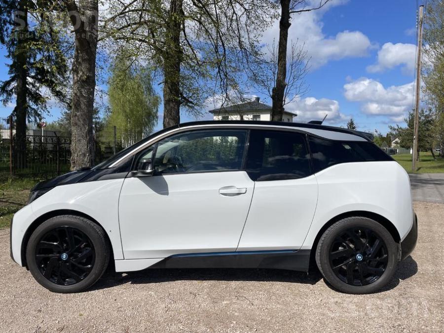 White BMW I3 2021 in Riga, with an engine capacity of 0.00 L and mileage of 47 thousand km for 17300 €, photo 2 on AUTOMOTO.COM.LV