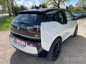 White BMW I3 2021 in Riga, with an engine capacity of 0.00 L and mileage of 47 thousand km for 17300 €, photo 5 on AUTOMOTO.COM.LV