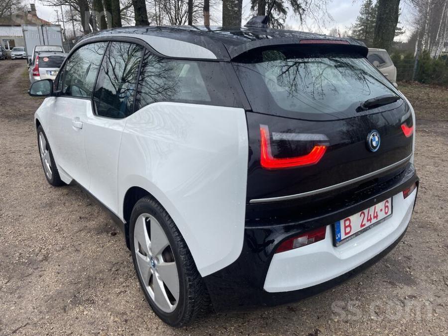 Balts BMW I3 2021 Rīga, ar dzinēja tilpumu 0.60 L un nobraukumu 54 tūkst. km par 19490 €, foto 4 vietnē AUTOMOTO.COM.LV