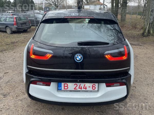 Белый БМВ И3 2021 в Рига, объемом двигателя 0.60 л и пробегом 54 тыс. км за 19490 €, фото 4 на AUTOMOTO.COM.LV
