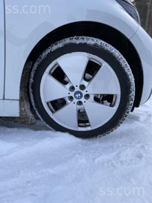 White BMW I3 2021 in Riga, with an engine capacity of 0.00 L and mileage of 62 thousand km for 16800 €, photo 5 on AUTOMOTO.COM.LV
