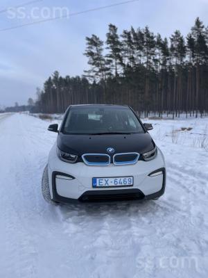 White BMW I3 2021 in Riga, with an engine capacity of 0.00 L and mileage of 62 thousand km for 16800 €, photo 6 on AUTOMOTO.COM.LV