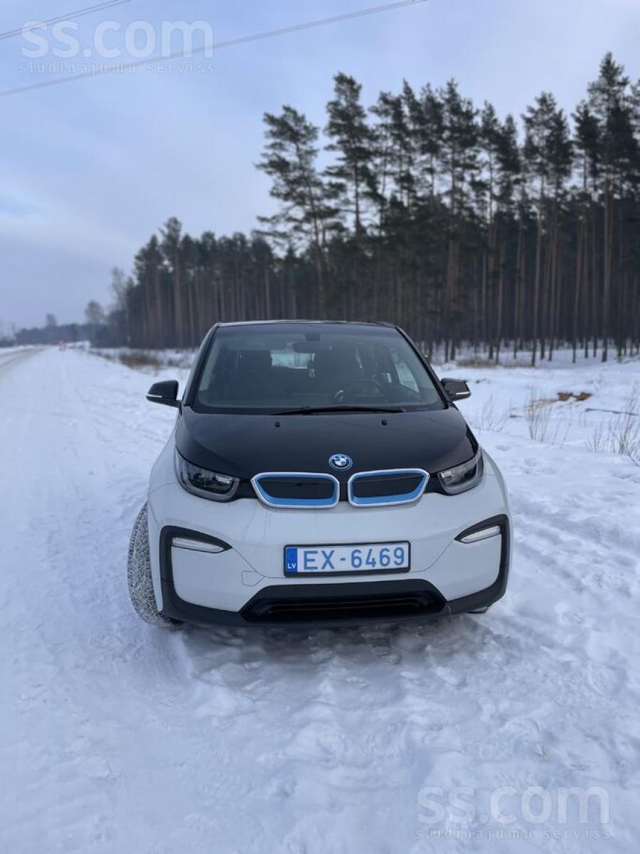 White BMW I3 2021 in Riga, with an engine capacity of 0.00 L and mileage of 62 thousand km for 16800 €, photo 6 on AUTOMOTO.COM.LV