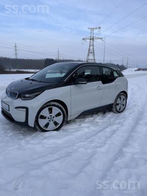 White BMW I3 2021 in Riga, with an engine capacity of 0.00 L and mileage of 62 thousand km for 16800 €, photo 10 on AUTOMOTO.COM.LV