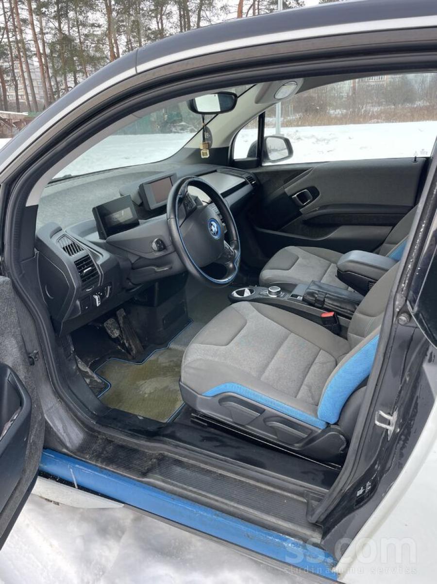 White BMW I3 2021 in Riga, with an engine capacity of 0.00 L and mileage of 62 thousand km for 16800 €, photo 13 on AUTOMOTO.COM.LV