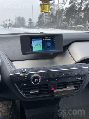 White BMW I3 2021 in Riga, with an engine capacity of 0.00 L and mileage of 62 thousand km for 16800 €, photo 14 on AUTOMOTO.COM.LV