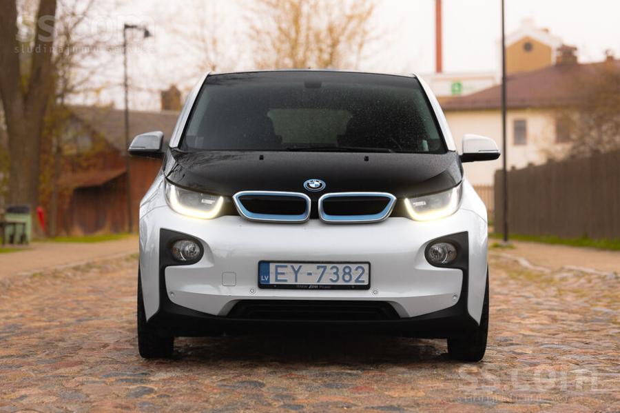 Balts BMW I3 2014 Jūrmala, ar dzinēja tilpumu 0.00 L un nobraukumu 76 tūkst. km par 9900 €, foto 3 vietnē AUTOMOTO.COM.LV
