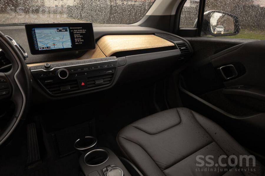 Balts BMW I3 2014 Jūrmala, ar dzinēja tilpumu 0.00 L un nobraukumu 76 tūkst. km par 9900 €, foto 14 vietnē AUTOMOTO.COM.LV