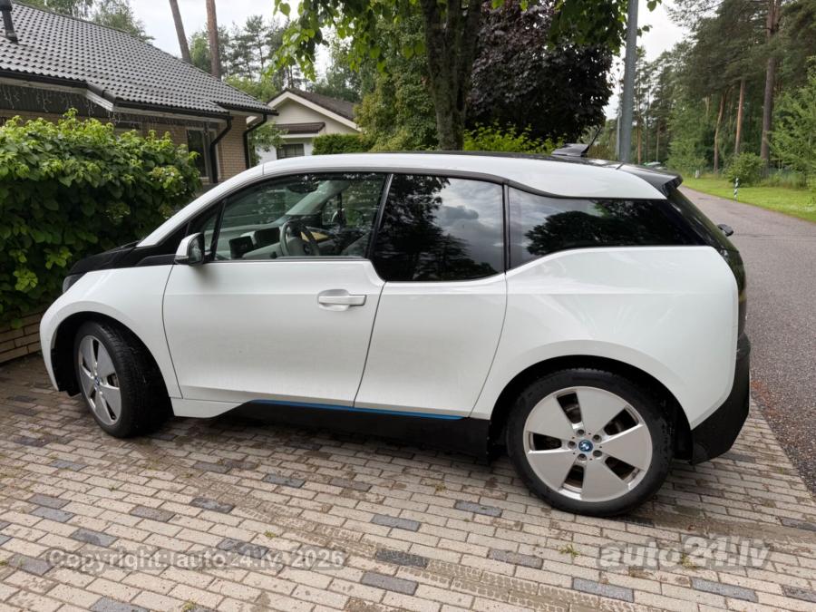 Balts BMW I3 2015 Tallina, ar dzinēja tilpumu 0.00 L un nobraukumu 109 tūkst. km par 10300 €, foto 4 vietnē AUTOMOTO.COM.LV
