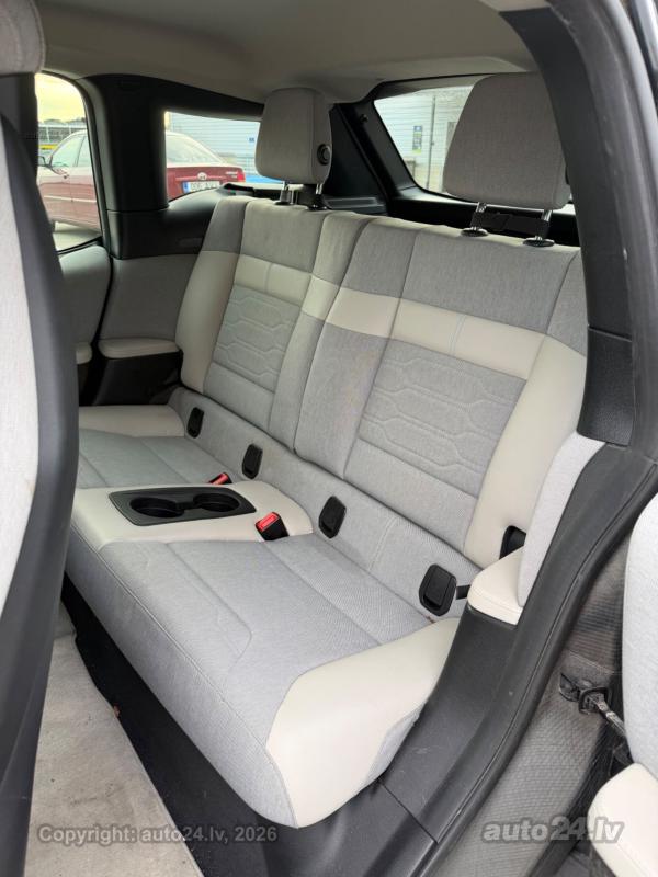 Balts BMW I3 2015 Tallina, ar dzinēja tilpumu 0.00 L un nobraukumu 109 tūkst. km par 10300 €, foto 7 vietnē AUTOMOTO.COM.LV