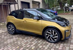 Yellow BMW I3 2022 in Riga, with an engine capacity of 0.00 L and mileage of 80 thousand km for 19700 €, photo 4 on AUTOMOTO.COM.LV