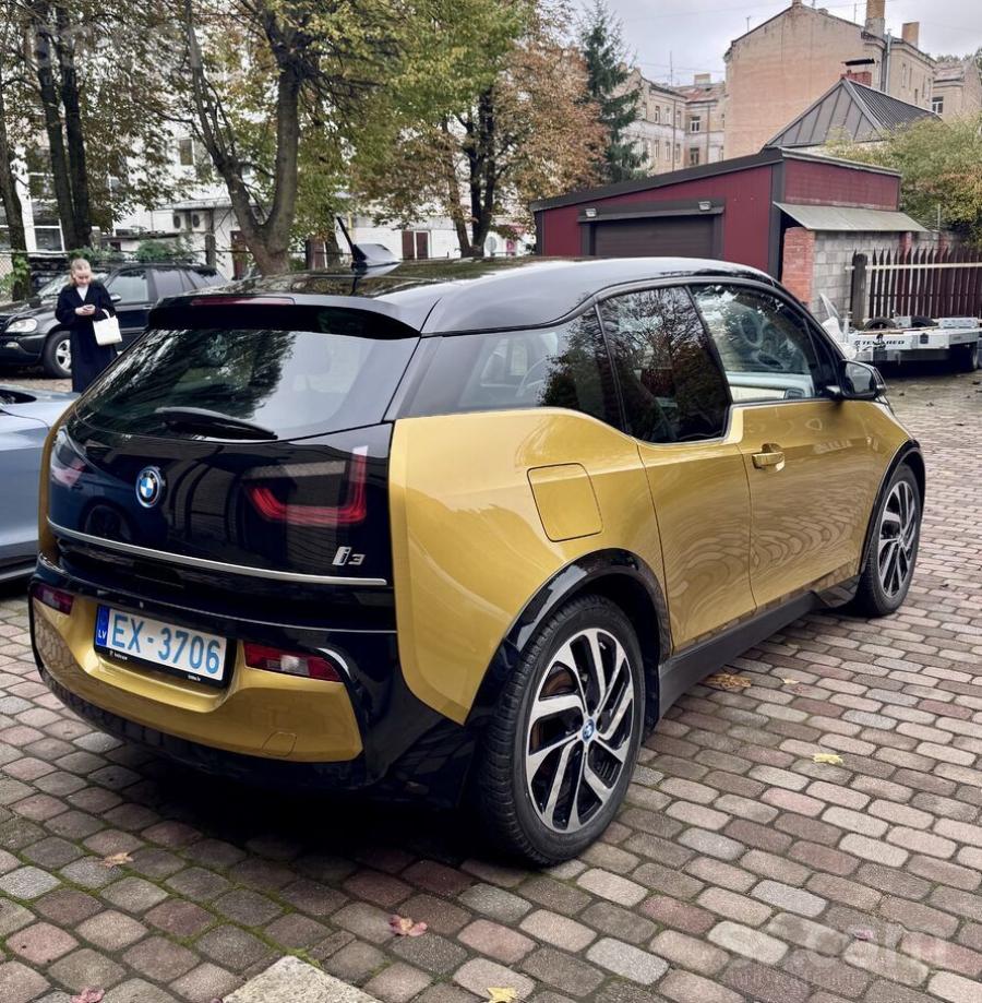 Yellow BMW I3 2022 in Riga, with an engine capacity of 0.00 L and mileage of 80 thousand km for 19700 €, photo 5 on AUTOMOTO.COM.LV