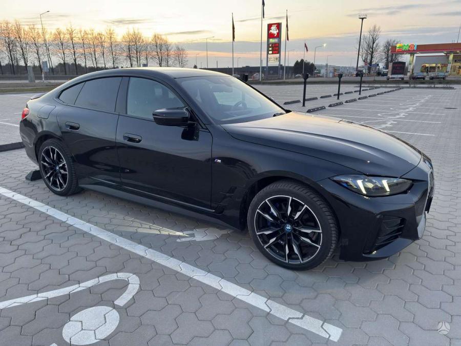 Melns BMW i4 2024 Viļņa, ar dzinēja tilpumu 0.00 L un nobraukumu 26 tūkst. km par 39500 €, foto 3 vietnē AUTOMOTO.COM.LV